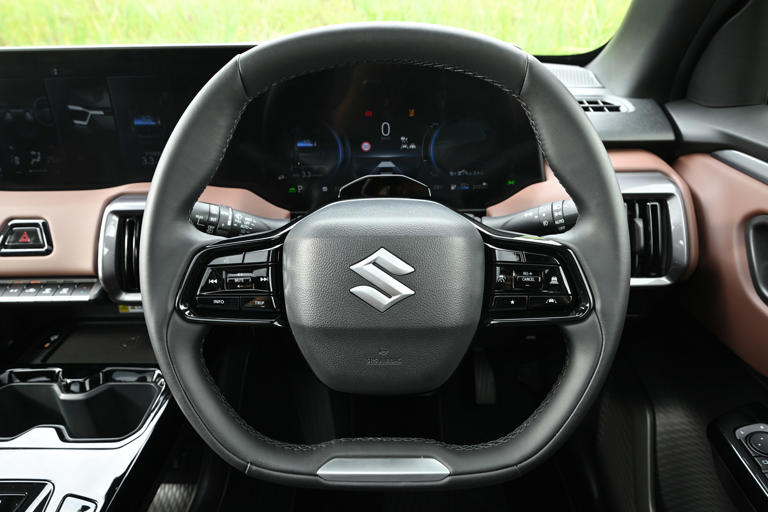 航続距離は500km以上！ スズキが新型BEV「eビターラ」の情報を先行公開