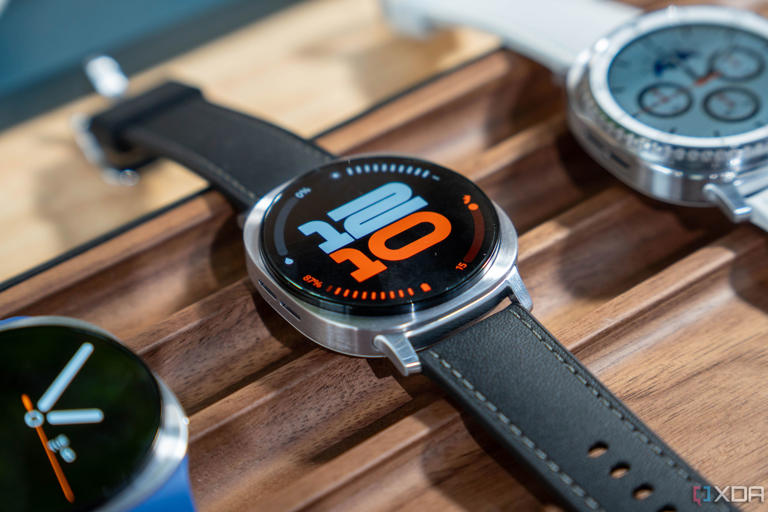 Samsung's latest smartwatch is totally redesigned, and it wants to help ...