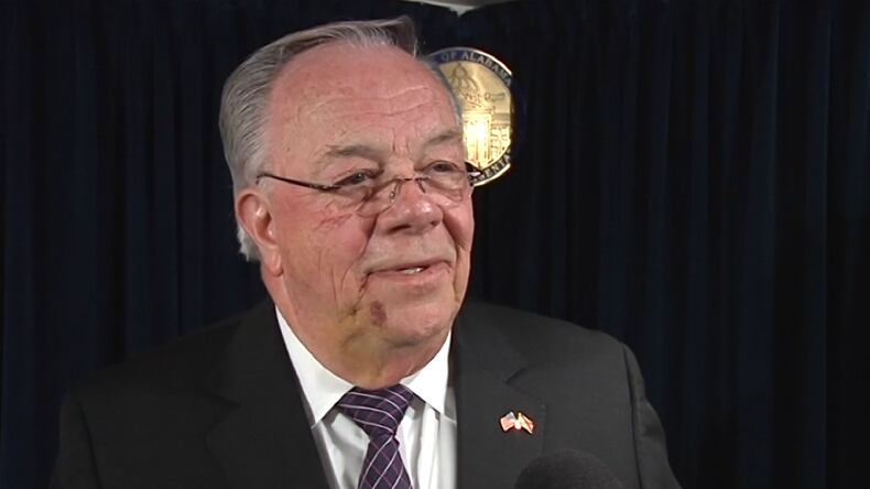 Capitol, Autauga County flags at half staff in honor of Mac Gipson