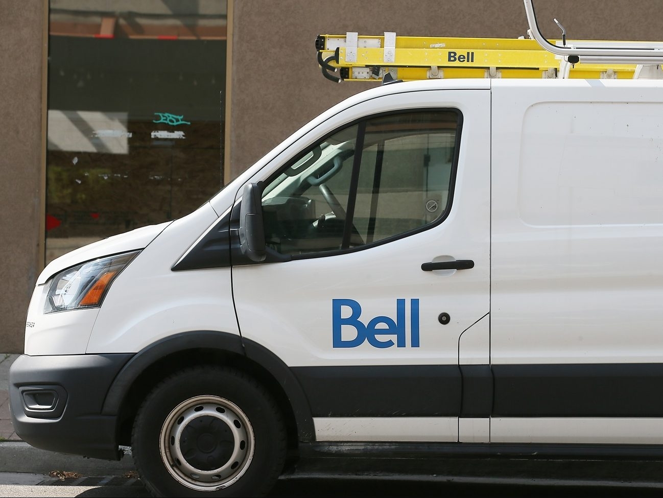 MANDEL: Ex-Bell tech gets house arrest for exposing himself in customer ...