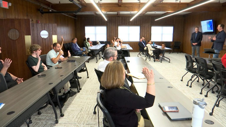 FBI Citizens Academy of Indianapolis hosts digital defense training ...