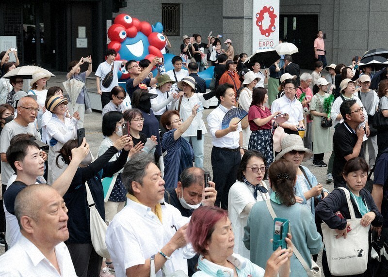 News in Easy English: Japan's LDP and Komeito face tough upper house ...