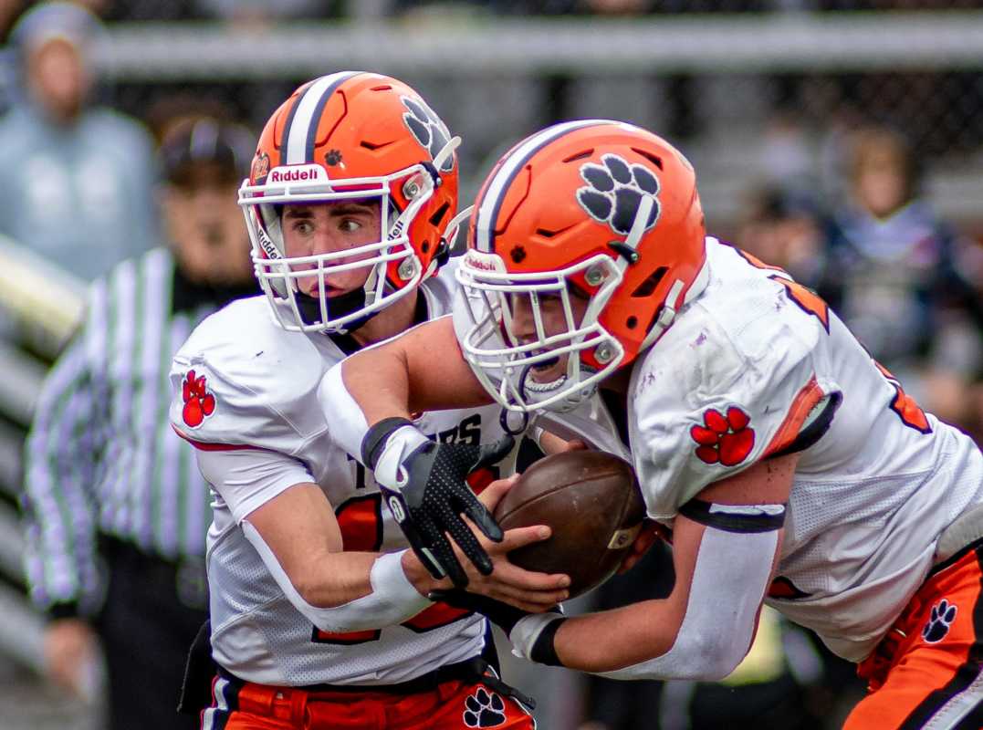 Son of Former Philadelphia Eagles, Iowa Football Standout Announces Big ...