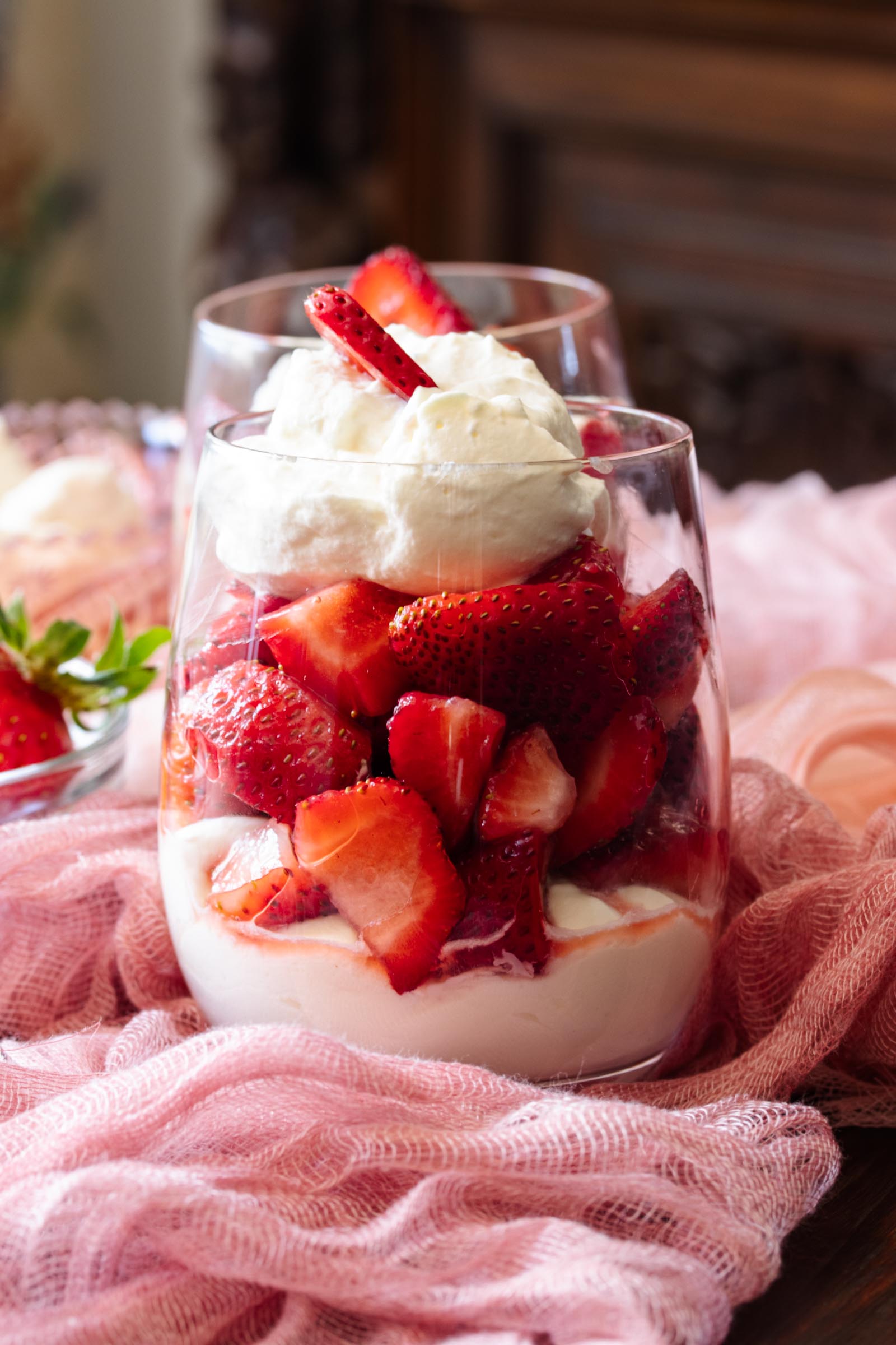 Ready In 5 Minutes & 4 Ingredients - Strawberries Chantilly