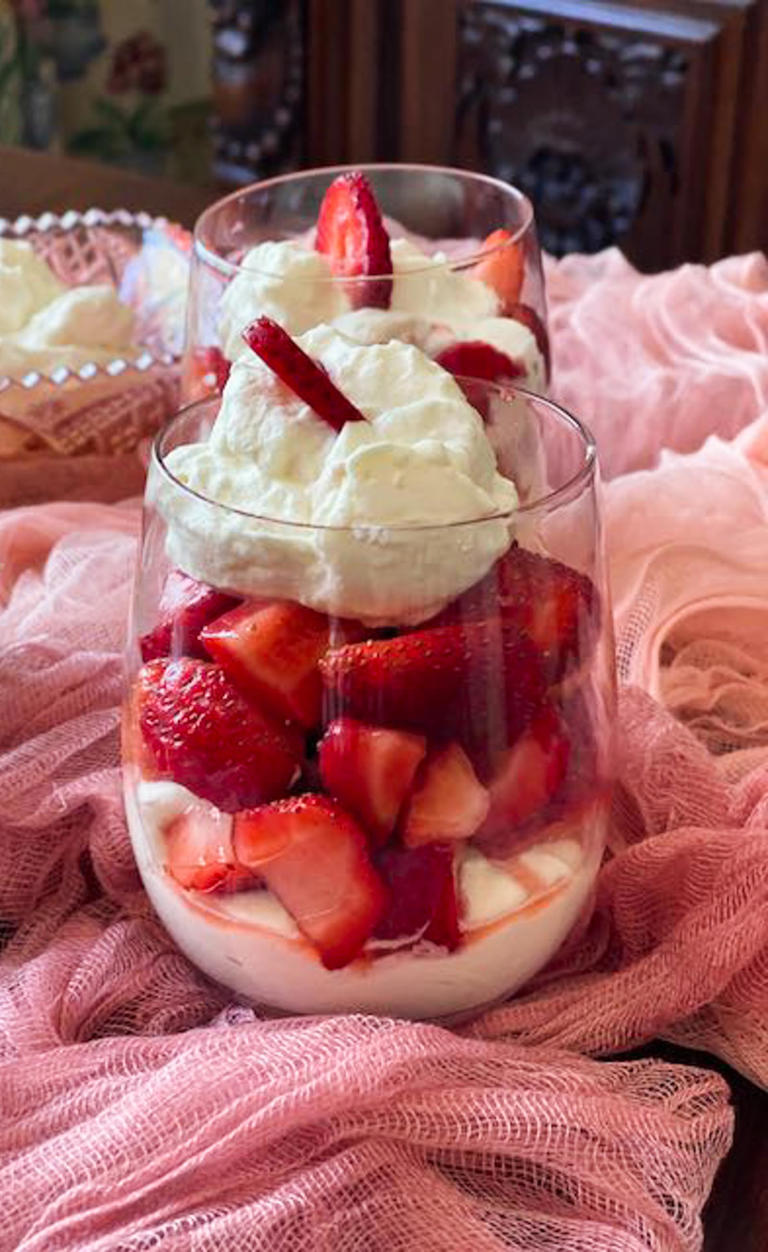Ready In 5 Minutes & 4 Ingredients - Strawberries Chantilly