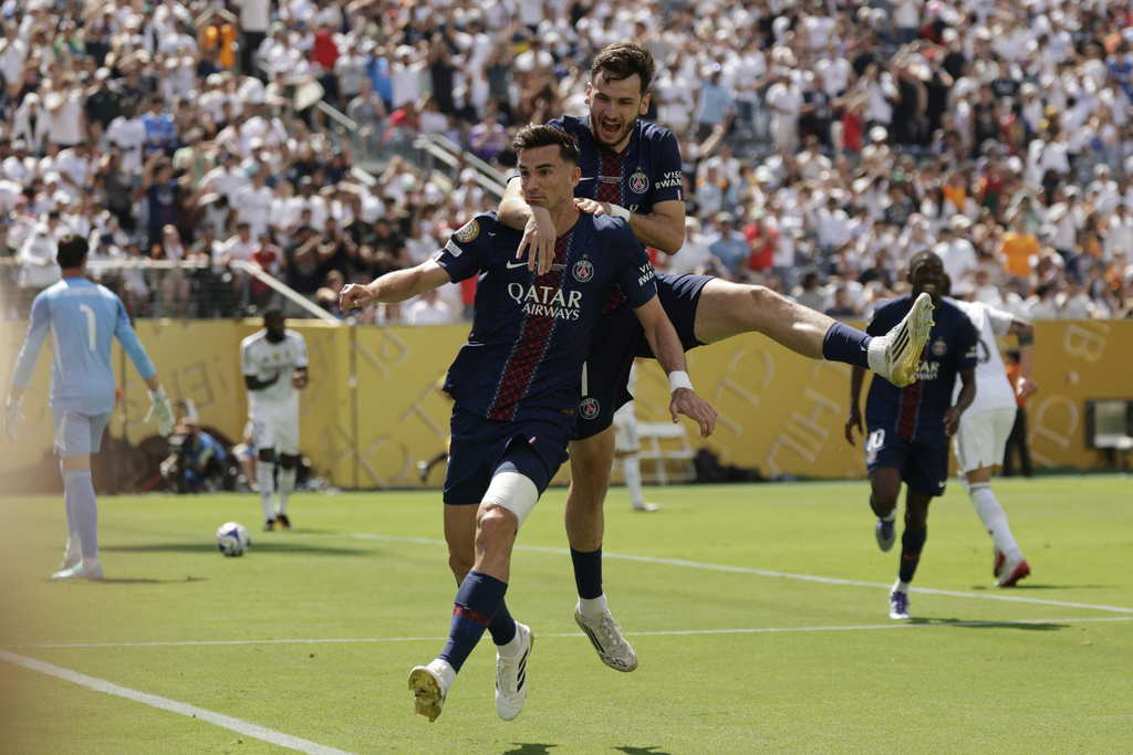 Fabián Ruiz scores 2 goals and PSG routs Real Madrid 4-0 to reach Club ...