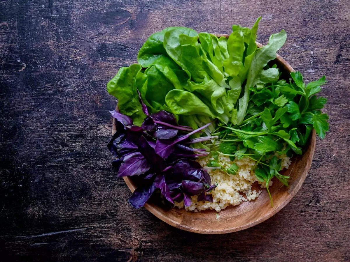 Struggling with poor vision? These common foods may improve eye health ...