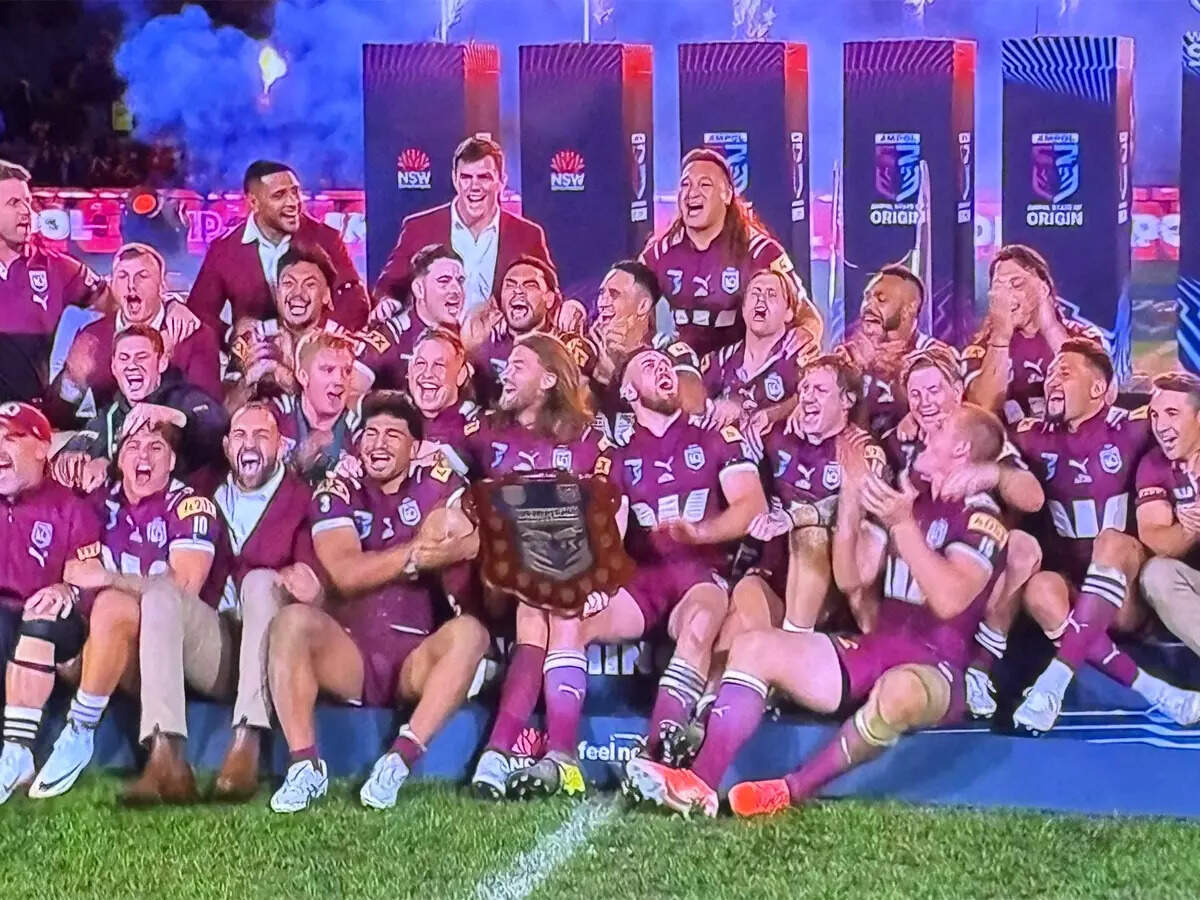 State of Origin 2025: Queensland thrash New South Wales in deciding ...