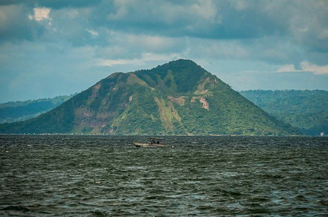 Tremors from Taal Volcano amid search for sabungeros