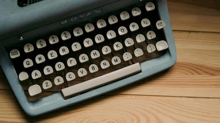 What Are Rhetorical Devices? Examples That Make Ideas Stick