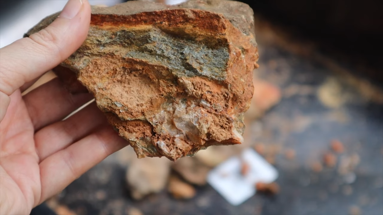 Metal Detector Finds Gold Vein in Alabama Quartz Rocks