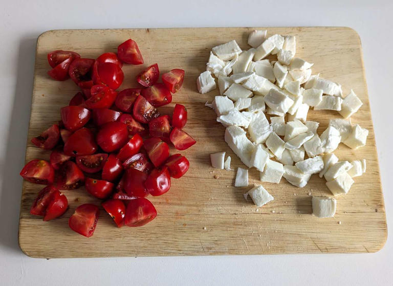 Cold pasta with arugula pesto, cherry tomatoes and mozzarella: fresh ...