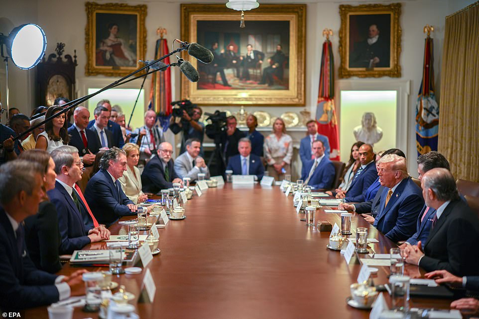 Trump unveils makeover of iconic White House room