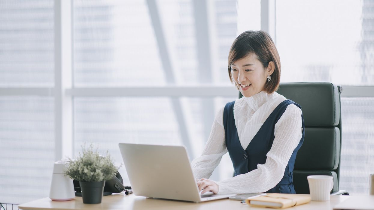 Unemployment is so bad that China’s youth are renting 'fake offices' to ...