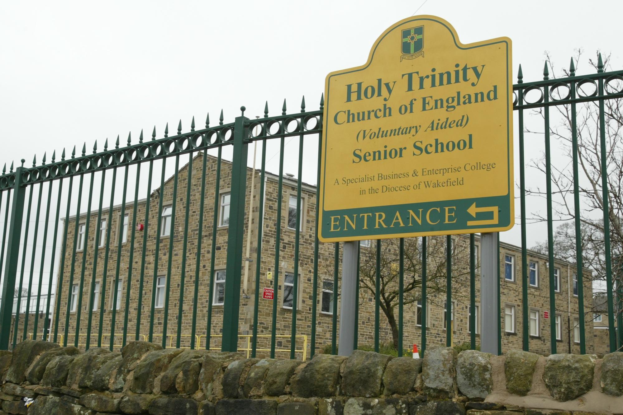 Life in Halifax: 14 pictures of Holy Trinity Senior School from back in ...