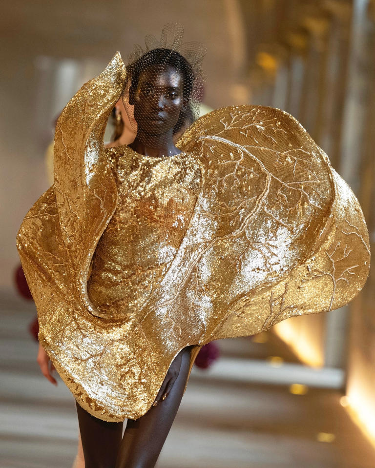 Rahul Mishra blends sufism, art and Indian heritage for Paris couture show