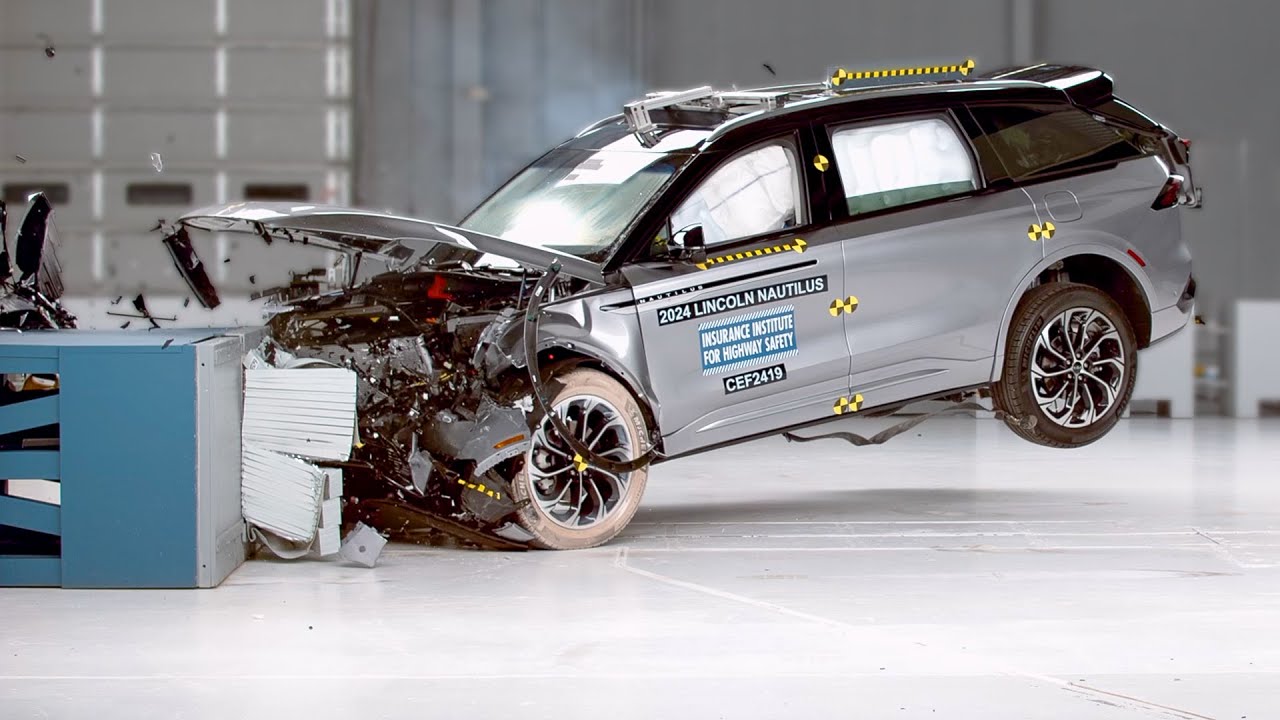 Lincoln Nautilus - Crash Test