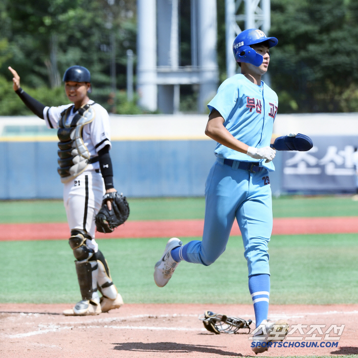 Hit No Jiwon and blocked Ha Hyunseung! Busan High School, which ...