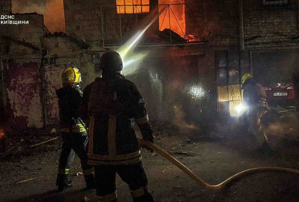 Τουλάχιστον δυο νεκροί σε νυχτερινή ρωσική επίθεση στο Κίεβο ...