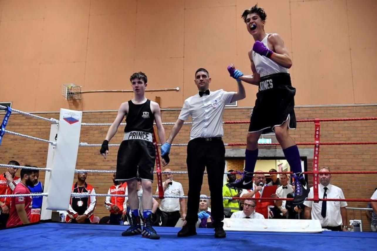 White Rose juniors impress in Midlands Box Cup event