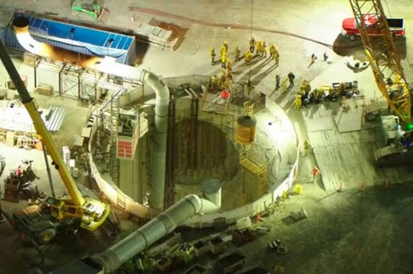 Major tunnel collapses and traps workers underground as huge rescue ...