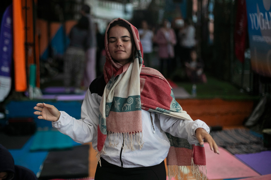 Hindu music singer inaugurates project to spread yoga in Brazil's favelas