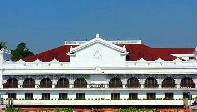 Jay Ruiz out; Dave Gomez is Marcos’ new communications chief