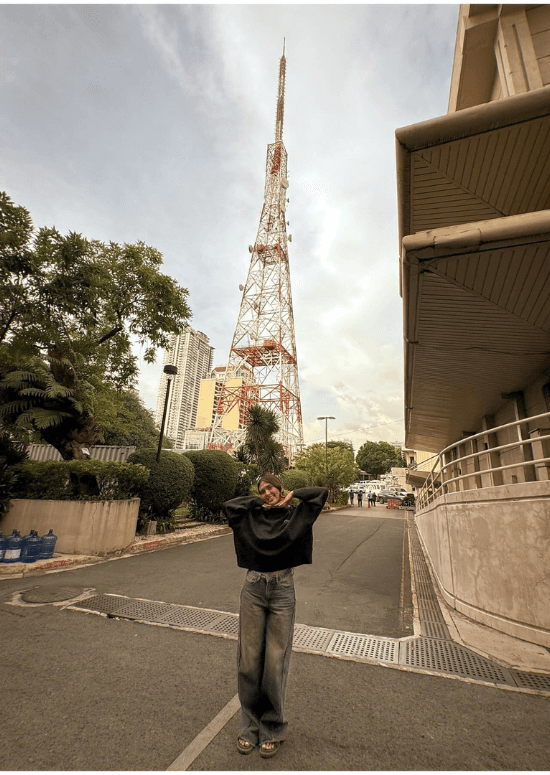 ABS-CBN Tower sees emotional farewell from celebrities, journalists