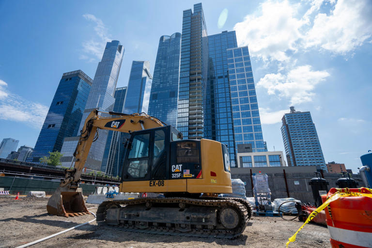 Hudson rail tunnel project gets key labor deal approved, over one ...