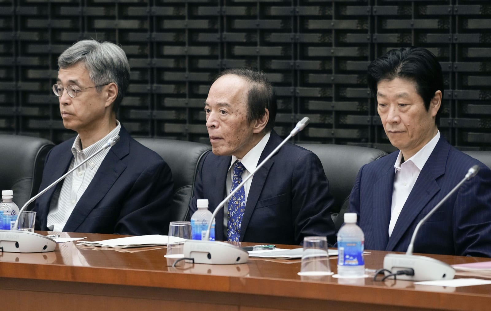 BOJ maintains economic assessment of all 9 areas despite U.S. tariffs