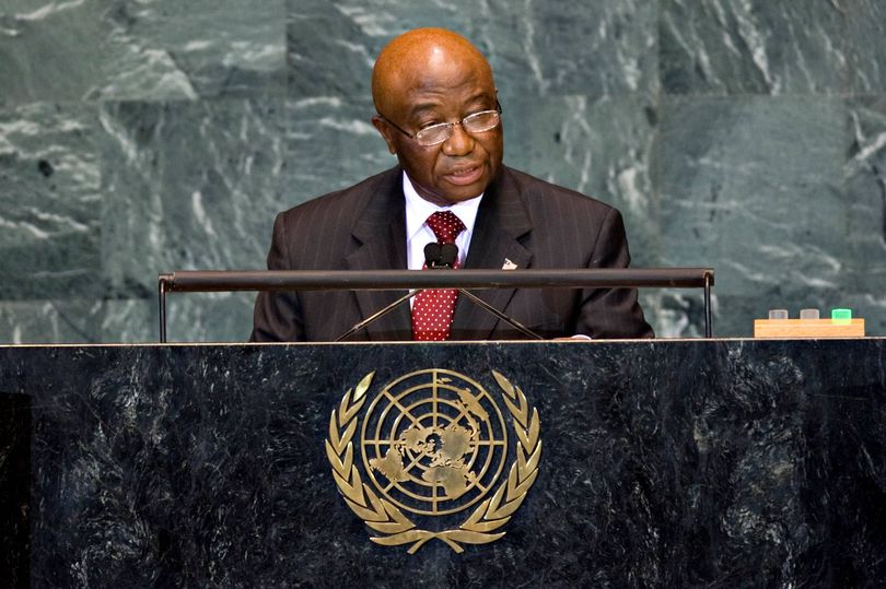 Trump praises English of Liberian leader - where English is official ...