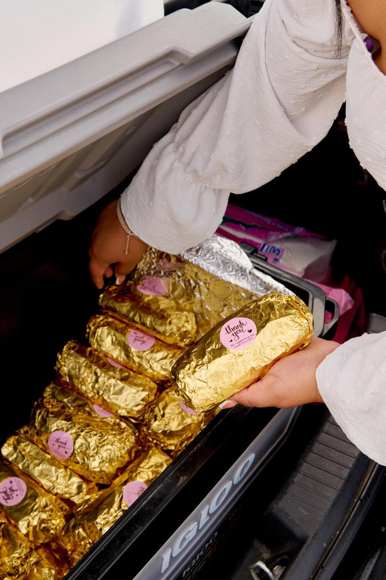 Honduran home cook sells internet-viral burritos for the workers of L.A.