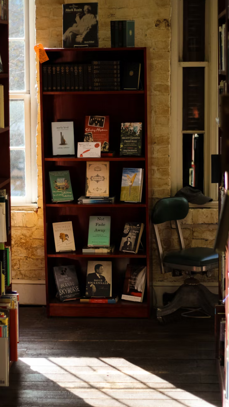 How the rich learn to build wealth: 8 books every student should read