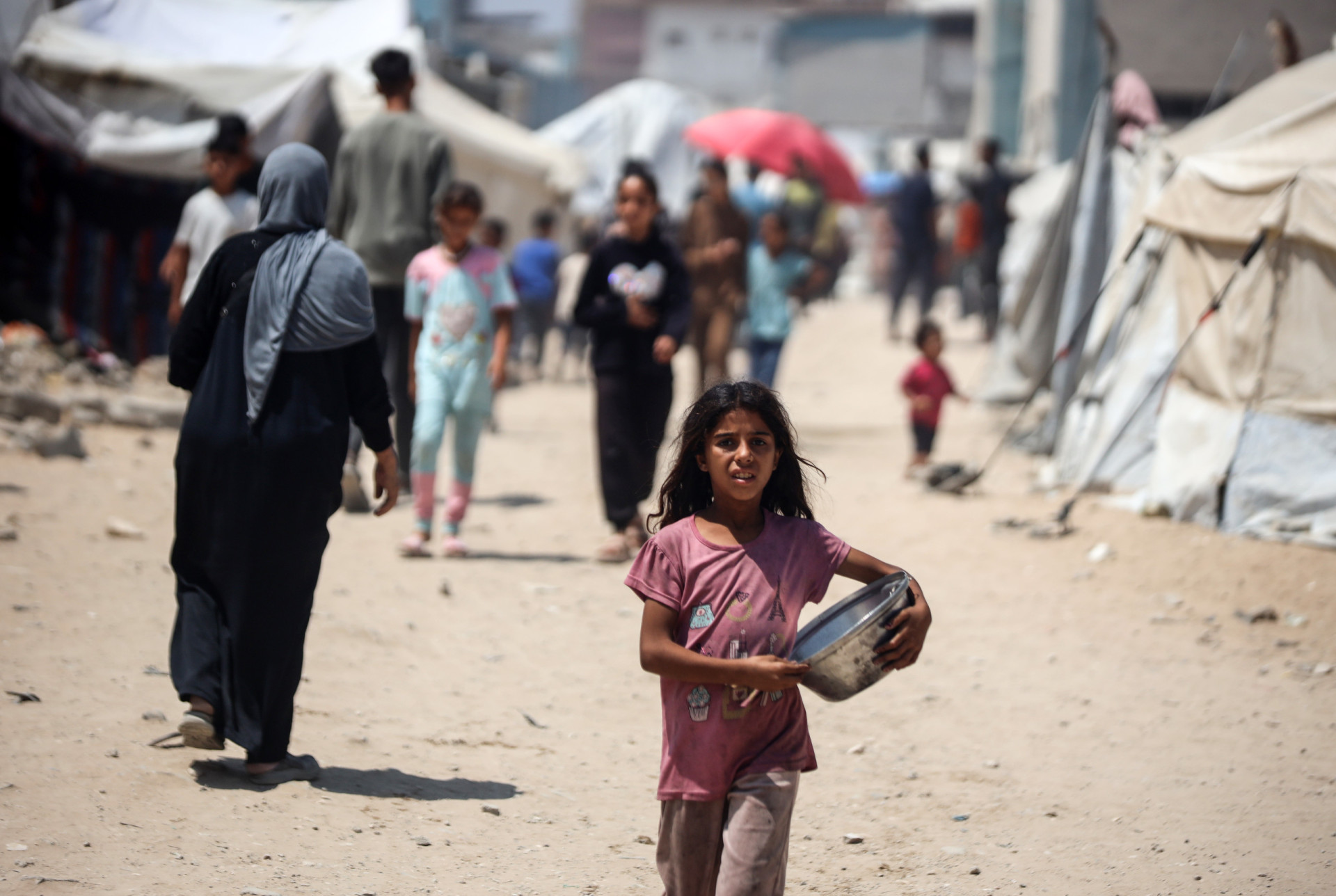 Human rights threats facing future generations