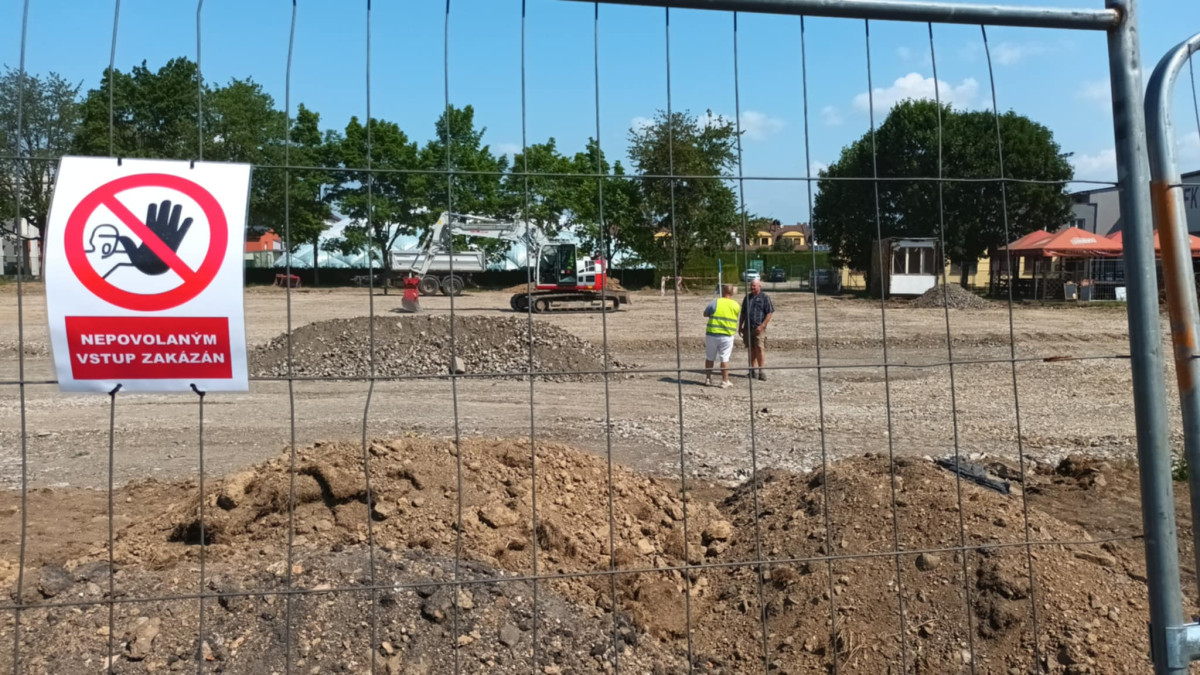 Mohelnice začala stavět multifunkční halu s ledovou plochou. Přijde na pouhých 90 milionů