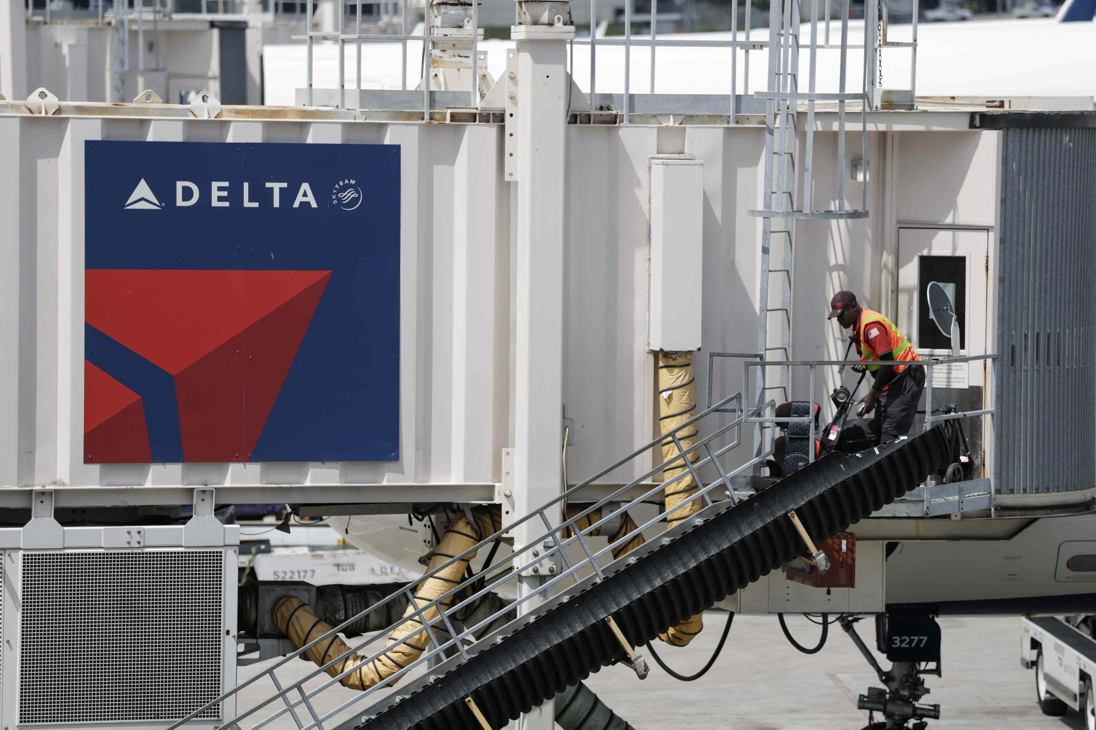 Airline Stocks Soar After Delta Reports Strong Results, Reinstates Outlook
