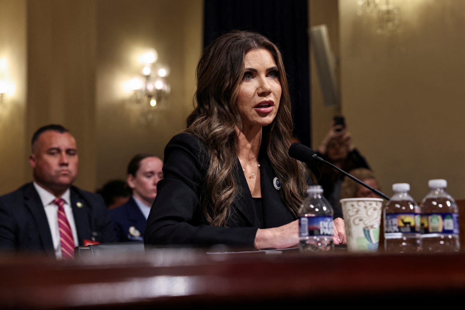 Trump admin's new 'lie detector' campaign against leakers is unlikely ...