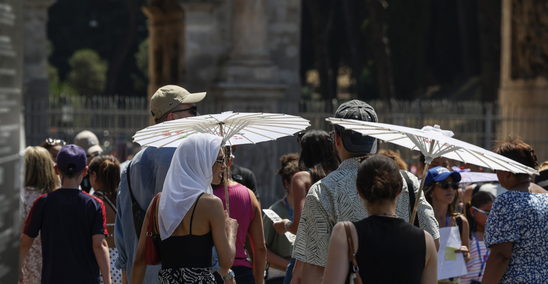 Vitamin D: health effects of too much or too little sun