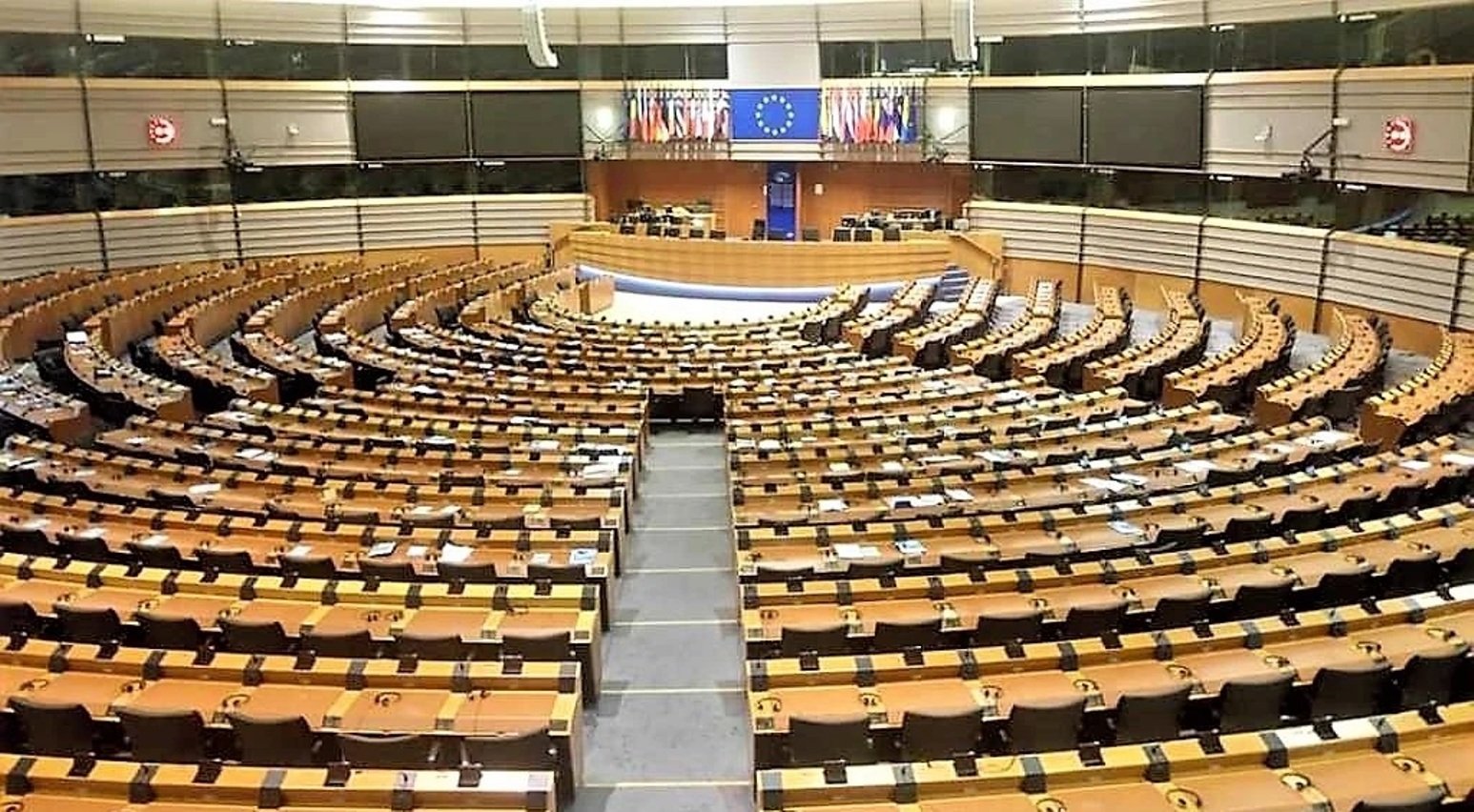 Χαμός στο ευρωκοινοβουλιο, δεν άφησαν να τηρηθεί ενός λεπτού σιγή για ...