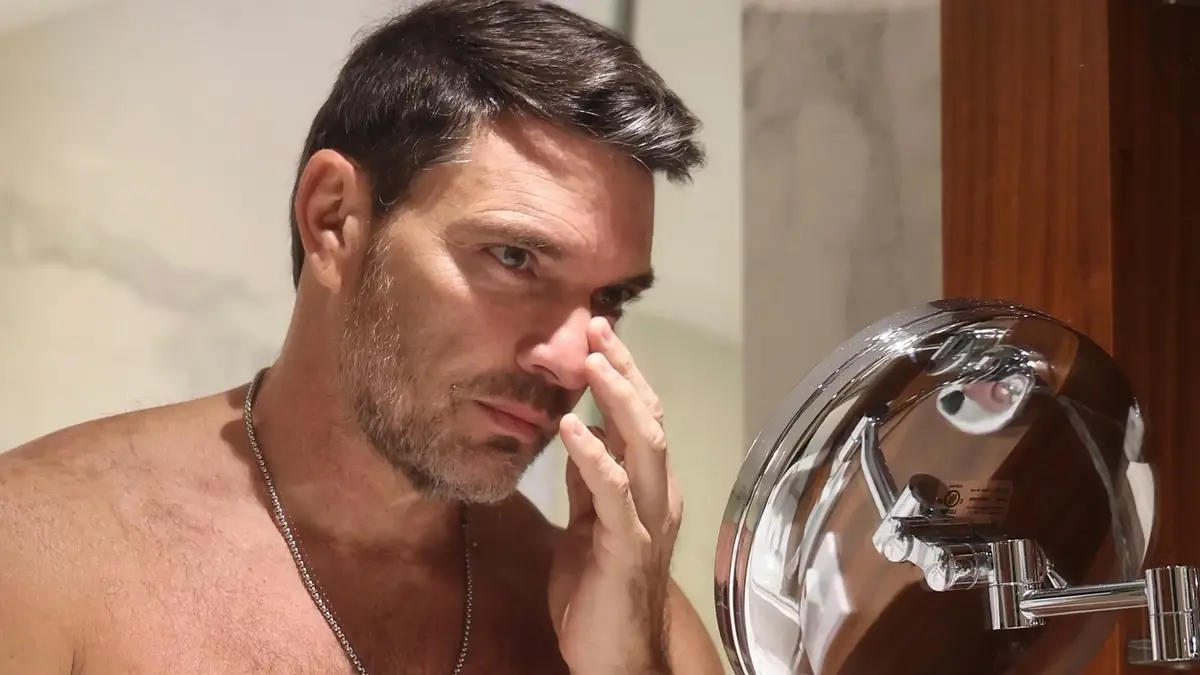 Quién es Julián Gil, el actor que robó cámara en 'El Chiringuito' y ...