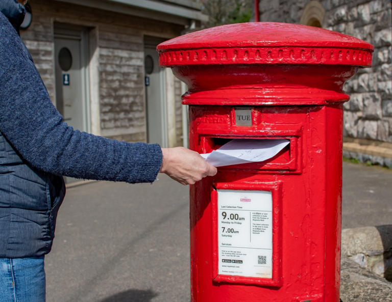 Royal Mail scraps Saturday second-class post
