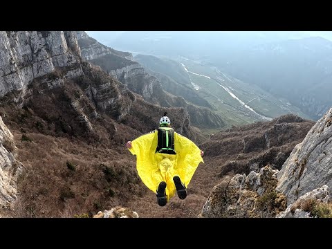 From Tightrope to Takeoff: The Wildest Wingsuit Launch in Italy