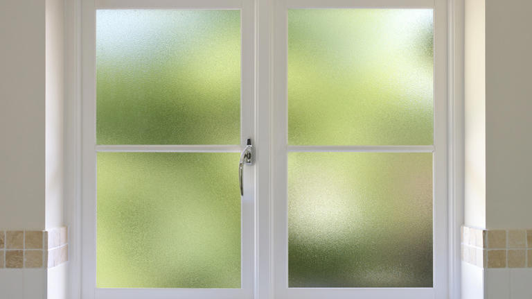 What Are The Best Treatments To Use On A Bathroom Window? Here's What ...