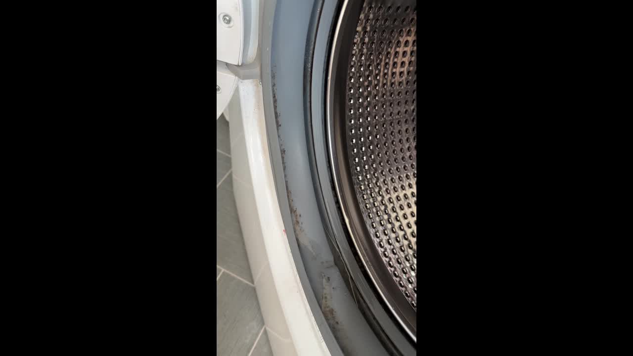Surprisingly simple hack to clean a mouldy washing machine