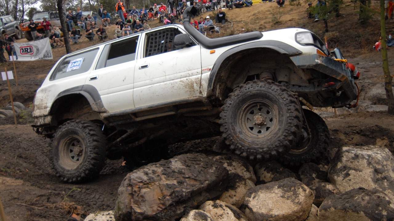 9 Old Cars That Will Outlive Modern Hybrids