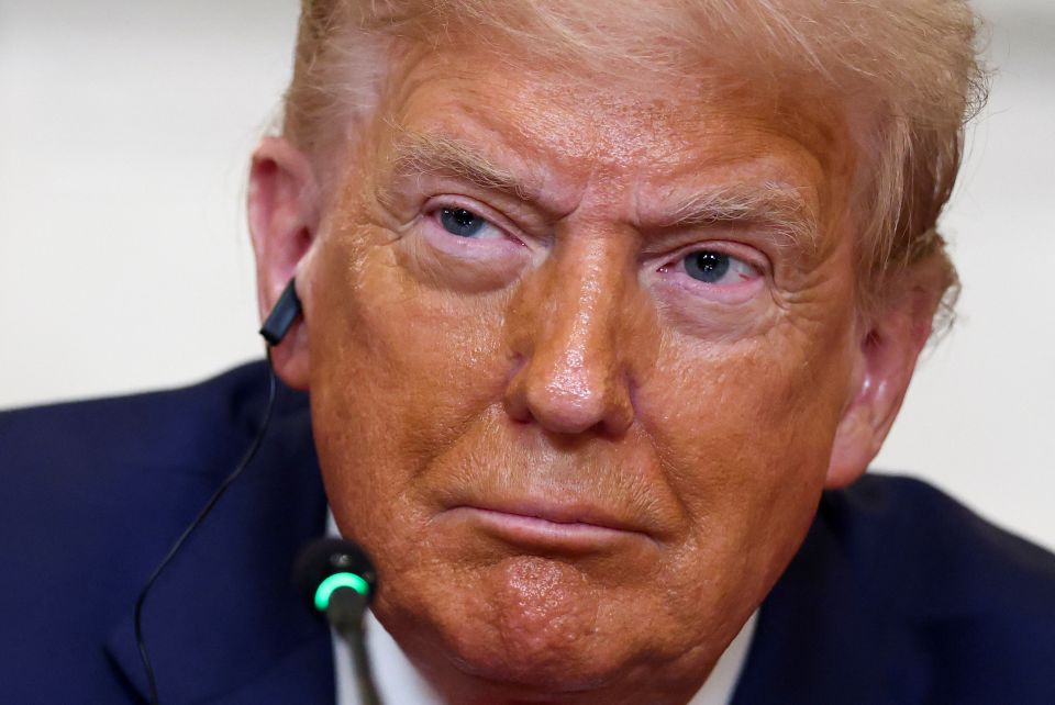 Ο Trump απολύει την επικεφαλής στατιστικής του Υπ. Εργασίας μετά τα ...