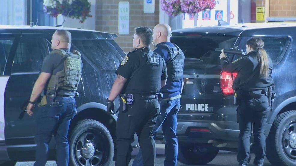 2 people shot, 1 arrested at Motel 6 in Fife