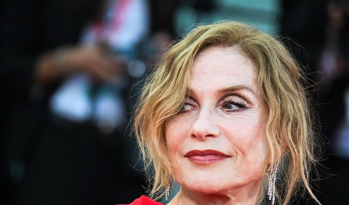 Fashion faux pas ou diva absolue ? Isabelle Huppert sidère les ...