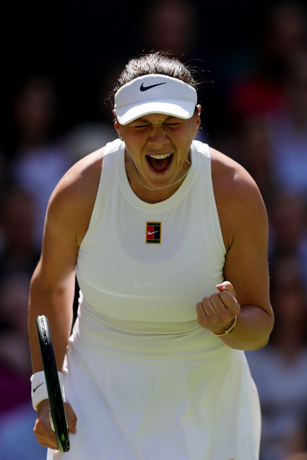 Amanda Anisimova stuns Aryna Sabalenka at Wimbledon to reach first ...