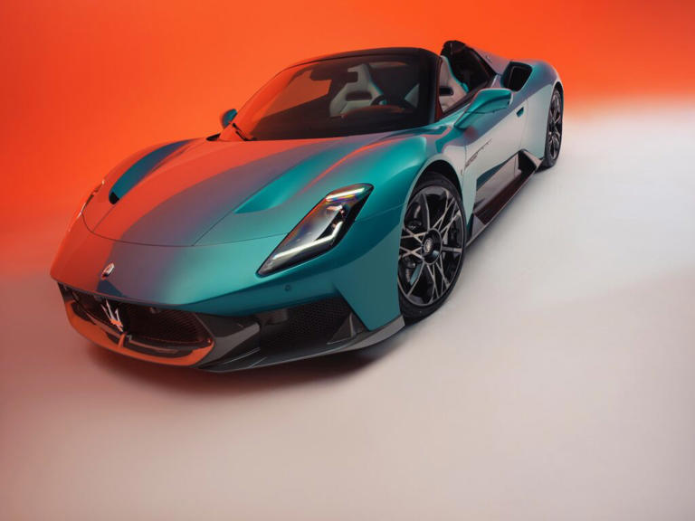 2026 Maserati MCPura replaces the MC20